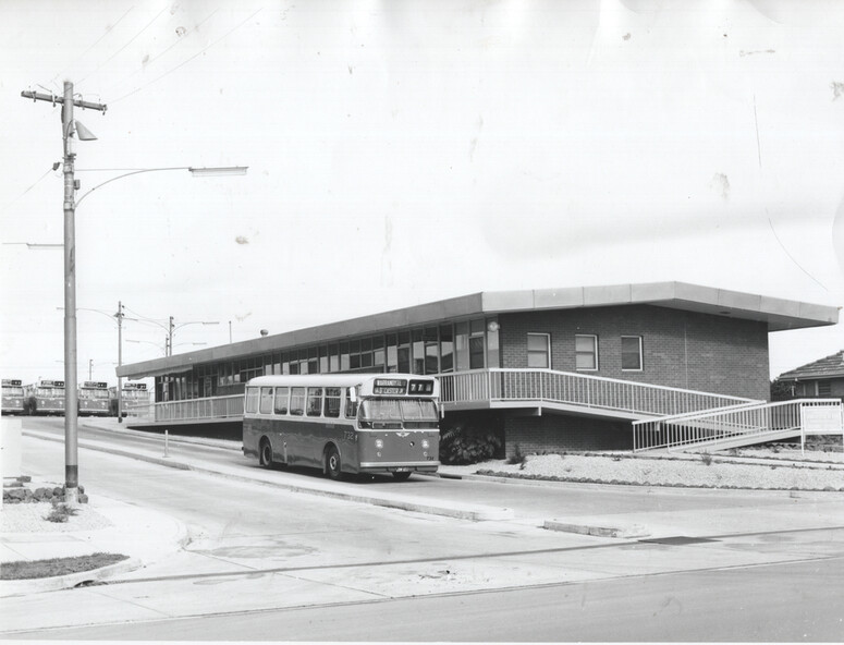 Photograph - Doncaster Bus Depot - set of 6, Melbourne & Metropolitan ...